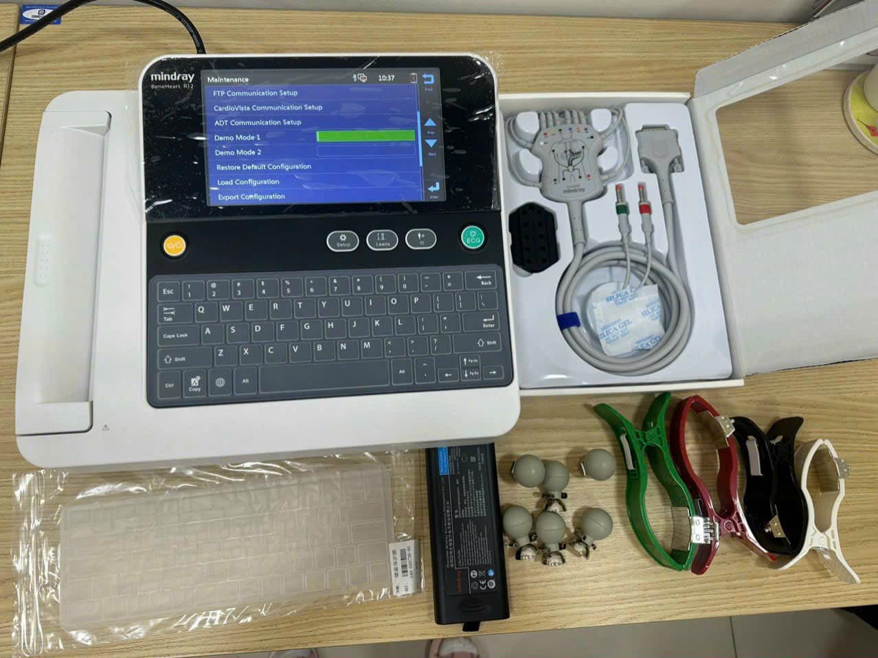 Máy Điện Tim Cách Mạng Trong Chẩn Đoán Tim Mạch